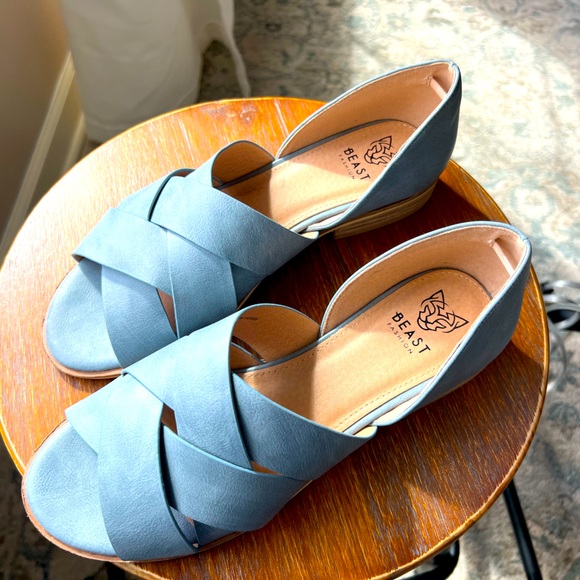 BEAST FASHION | Shoes | Beast Fashion Blue Lotus Dorsay Sandals | Poshmark